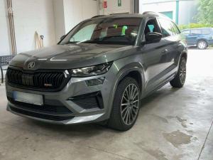 Серый Шкода Kodiaq 2023 в Вильнюс, объемом двигателя 1.98 л и пробегом 51 тыс. км за 42690 €, фото  на AUTOMOTO.COM.LV