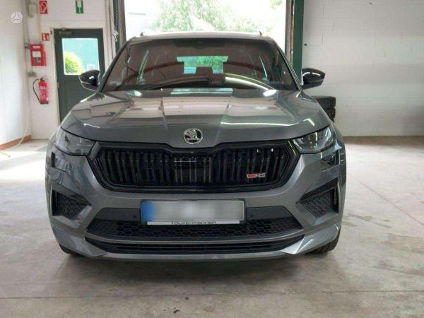 Grey Skoda Kodiaq 2023 in Vilnius, with an engine capacity of 1.98 L and mileage of 51 thousand km for 42690 €, photo 3 on AUTOMOTO.COM.LV
