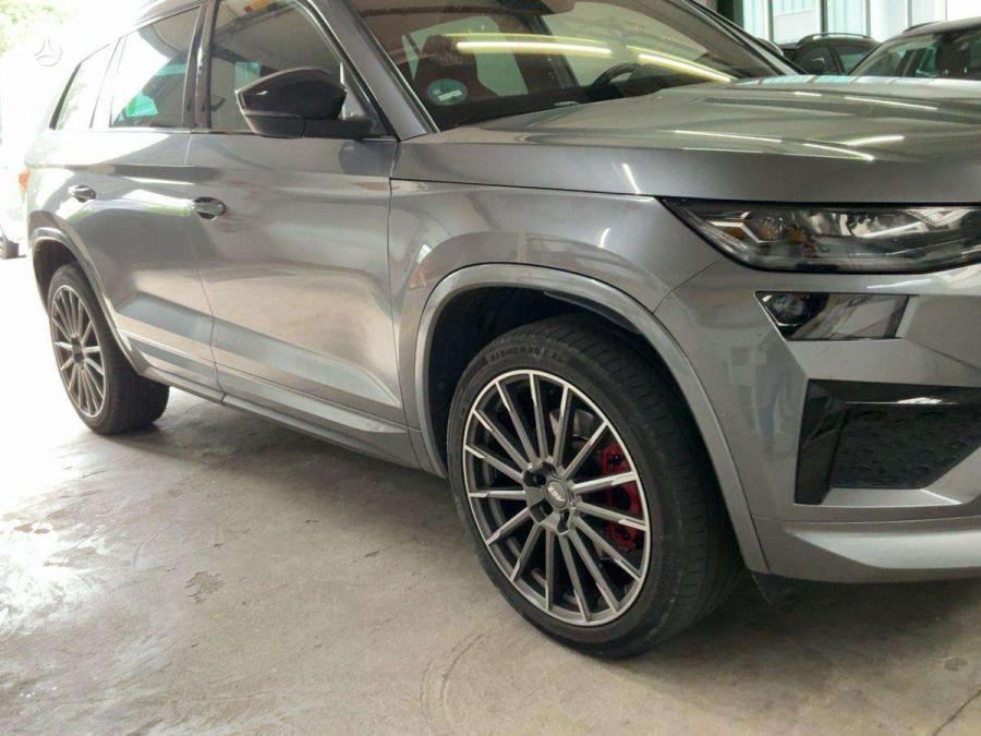 Pelēks Skoda Kodiaq 2023 Viļņa, ar dzinēja tilpumu 1.98 L un nobraukumu 51 tūkst. km par 42690 €, foto 5 vietnē AUTOMOTO.COM.LV