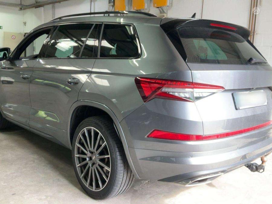 Pelēks Skoda Kodiaq 2023 Viļņa, ar dzinēja tilpumu 1.98 L un nobraukumu 51 tūkst. km par 42690 €, foto 6 vietnē AUTOMOTO.COM.LV