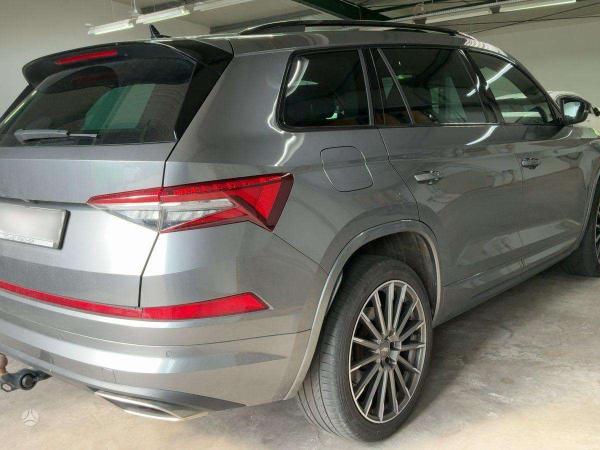 Grey Skoda Kodiaq 2023 in Vilnius, with an engine capacity of 1.98 L and mileage of 51 thousand km for 42690 €, photo 7 on AUTOMOTO.COM.LV