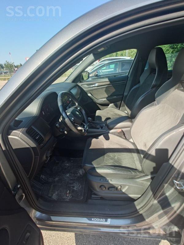 Grey Skoda Kodiaq 2023 in Jelgava, with an engine capacity of 2.00 L and mileage of 203 thousand km for 24000 €, photo 10 on AUTOMOTO.COM.LV