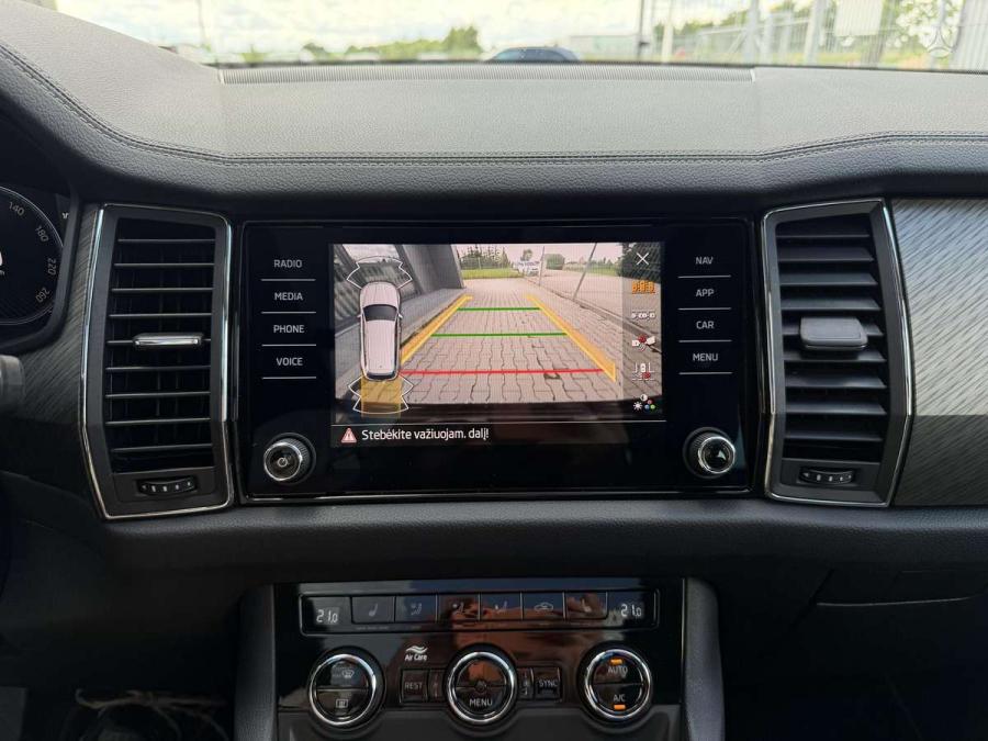 Pelēks Skoda Kodiaq 2023 Šauļi, ar dzinēja tilpumu 1.97 L un nobraukumu 116 tūkst. km par 28990 €, foto 29 vietnē AUTOMOTO.COM.LV