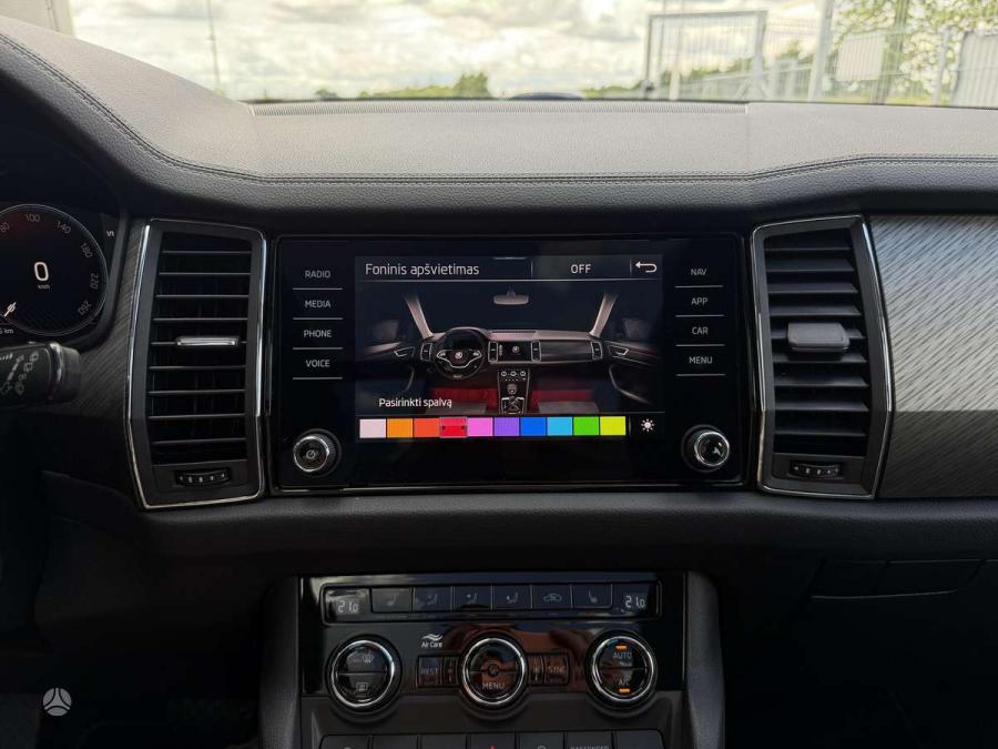 Pelēks Skoda Kodiaq 2023 Šauļi, ar dzinēja tilpumu 1.97 L un nobraukumu 116 tūkst. km par 28990 €, foto 30 vietnē AUTOMOTO.COM.LV