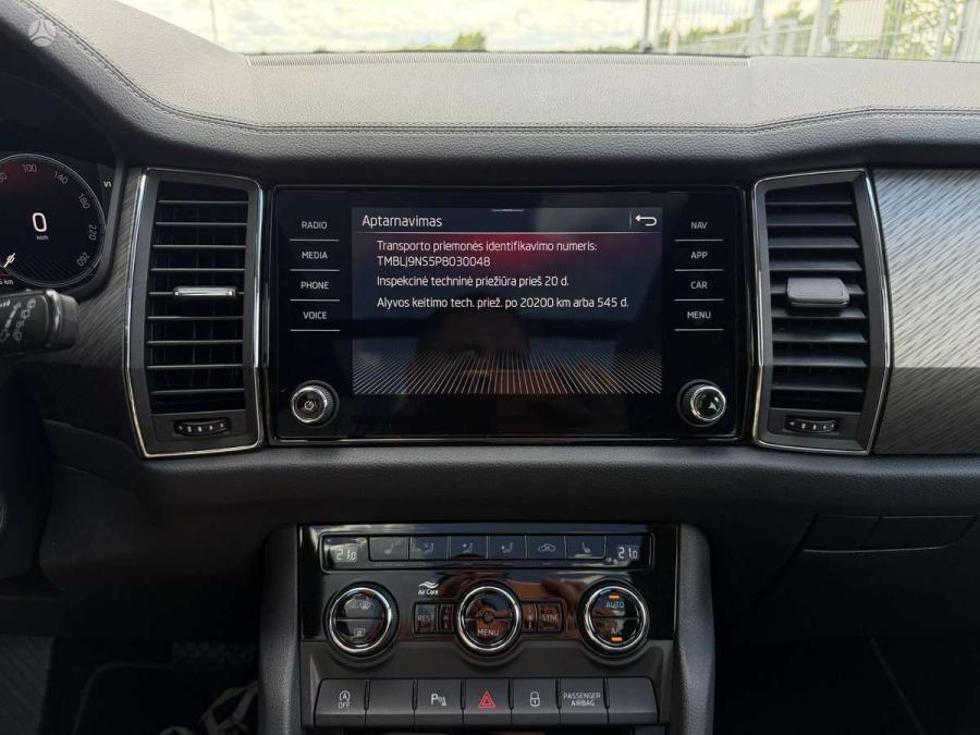 Pelēks Skoda Kodiaq 2023 Šauļi, ar dzinēja tilpumu 1.97 L un nobraukumu 116 tūkst. km par 28990 €, foto 32 vietnē AUTOMOTO.COM.LV