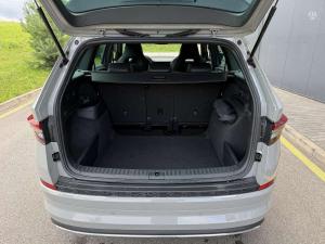 Grey Skoda Kodiaq 2023 in Kaunas, with an engine capacity of 1.50 L and mileage of 163 thousand km for 26900 €, photo 10 on AUTOMOTO.COM.LV