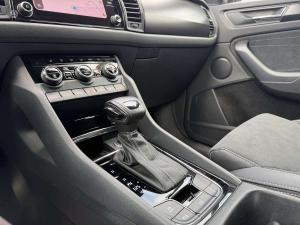 Grey Skoda Kodiaq 2023 in Kaunas, with an engine capacity of 1.50 L and mileage of 163 thousand km for 26900 €, photo 25 on AUTOMOTO.COM.LV