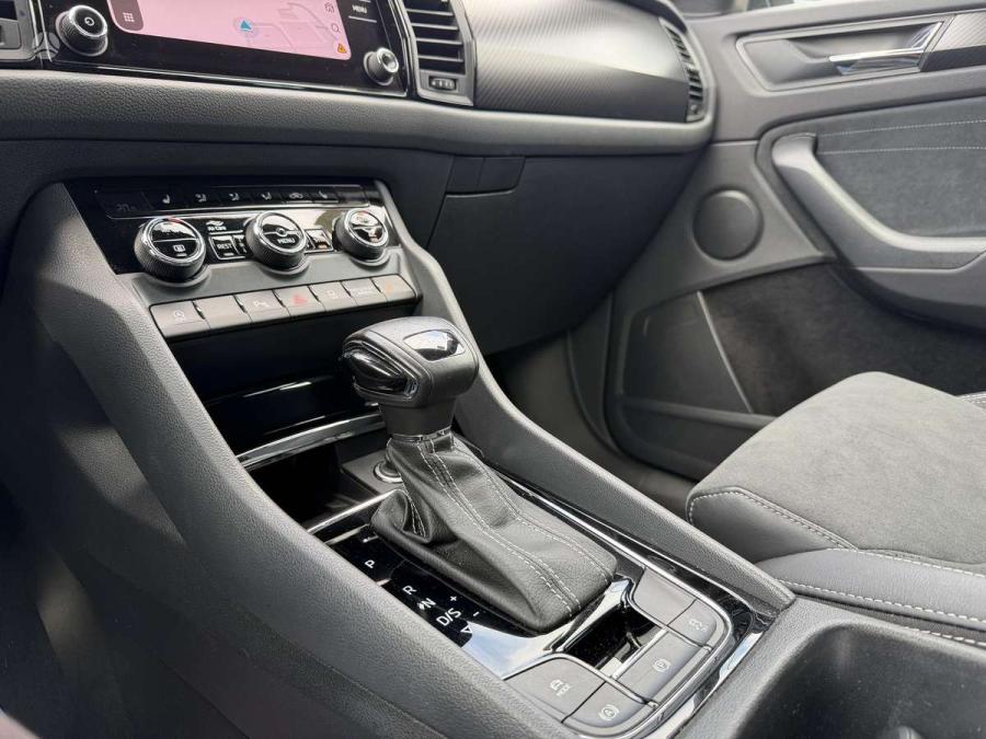 Grey Skoda Kodiaq 2023 in Kaunas, with an engine capacity of 1.50 L and mileage of 163 thousand km for 26900 €, photo 25 on AUTOMOTO.COM.LV