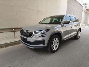 Pelēks Skoda Kodiaq 2023 Kalvarija, ar dzinēja tilpumu 1.50 L un nobraukumu 128 tūkst. km par 27528 €, foto  vietnē AUTOMOTO.COM.LV