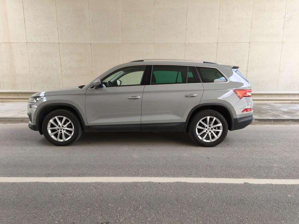 Серый Шкода Kodiaq 2023 в Калвария, объемом двигателя 1.50 л и пробегом 128 тыс. км за 27528 €, фото 6 на AUTOMOTO.COM.LV