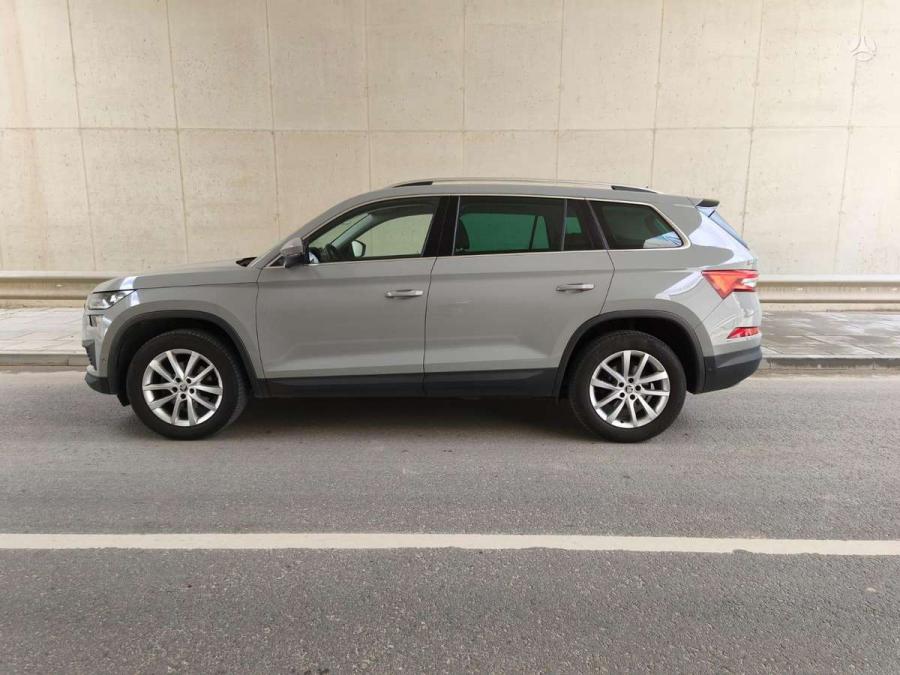 Серый Шкода Kodiaq 2023 в Калвария, объемом двигателя 1.50 л и пробегом 128 тыс. км за 27528 €, фото 7 на AUTOMOTO.COM.LV