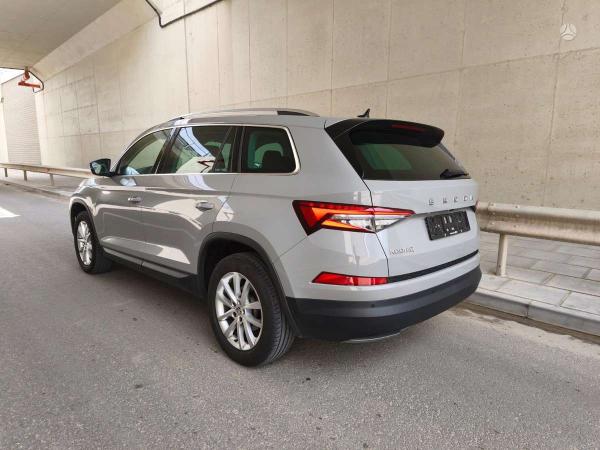 Серый Шкода Kodiaq 2023 в Калвария, объемом двигателя 1.50 л и пробегом 128 тыс. км за 27528 €, фото 7 на AUTOMOTO.COM.LV