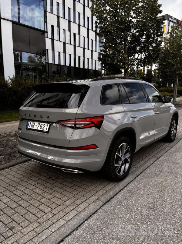 Pelēks Skoda Kodiaq 2023 Rīga, ar dzinēja tilpumu 1.50 L un nobraukumu 76 tūkst. km par 28990 €, foto 5 vietnē AUTOMOTO.COM.LV