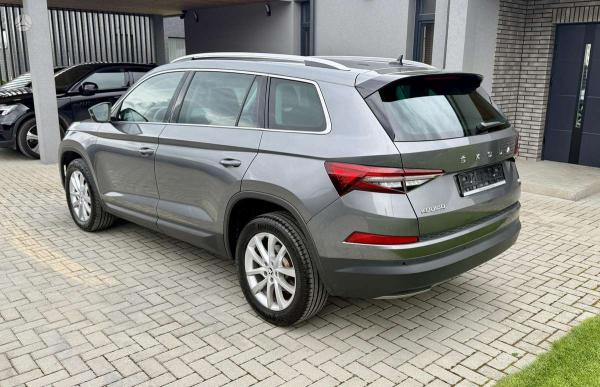 Pelēks Skoda Kodiaq 2023 Viļņa, ar dzinēja tilpumu 1.97 L un nobraukumu 145 tūkst. km par 25290 €, foto 5 vietnē AUTOMOTO.COM.LV
