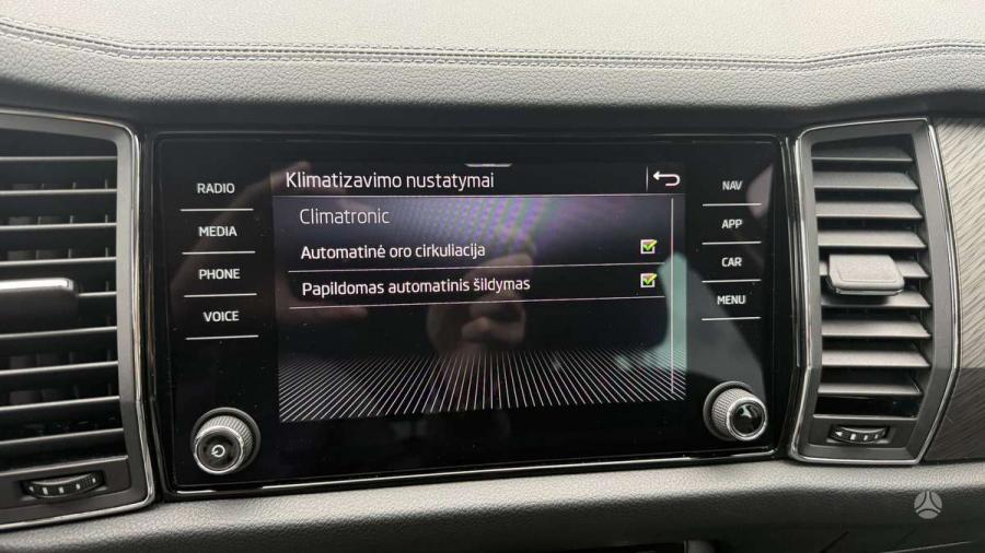 Grey Skoda Kodiaq 2023 in Vilnius, with an engine capacity of 1.97 L and mileage of 145 thousand km for 25290 €, photo 20 on AUTOMOTO.COM.LV