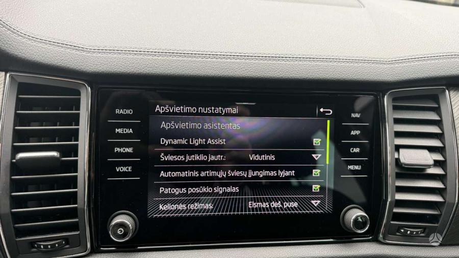 Grey Skoda Kodiaq 2023 in Vilnius, with an engine capacity of 1.97 L and mileage of 145 thousand km for 25290 €, photo 22 on AUTOMOTO.COM.LV
