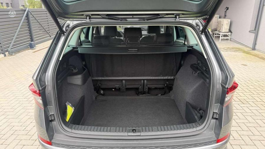 Grey Skoda Kodiaq 2023 in Vilnius, with an engine capacity of 1.97 L and mileage of 145 thousand km for 25290 €, photo 26 on AUTOMOTO.COM.LV