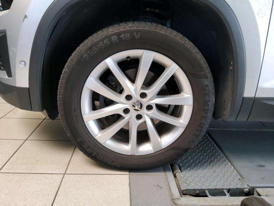 Серый Шкода Kodiaq 2023 в Каунас, объемом двигателя 1.97 л и пробегом 131 тыс. км за 23699 €, фото 10 на AUTOMOTO.COM.LV