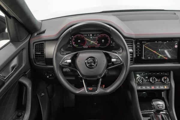 Grey Skoda Kodiaq 2023 in Vilnius, with an engine capacity of 2.00 L and mileage of 125 thousand km for 35500 €, photo 9 on AUTOMOTO.COM.LV