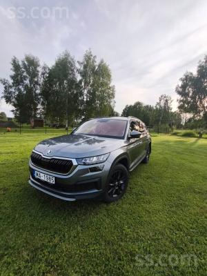 Pelēks Skoda Kodiaq 2023 Rīga, ar dzinēja tilpumu 1.50 L un nobraukumu 62 tūkst. km par 27000 €, foto 4 vietnē AUTOMOTO.COM.LV