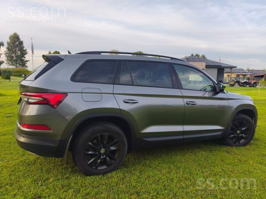 Pelēks Skoda Kodiaq 2023 Rīga, ar dzinēja tilpumu 1.50 L un nobraukumu 62 tūkst. km par 27000 €, foto 8 vietnē AUTOMOTO.COM.LV