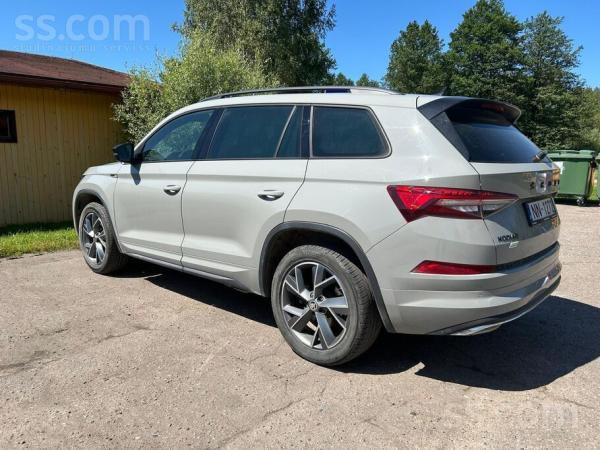 Серый Шкода Kodiaq 2023 в Рига, объемом двигателя 1.50 л и пробегом 61 тыс. км за 29500 €, фото 6 на AUTOMOTO.COM.LV