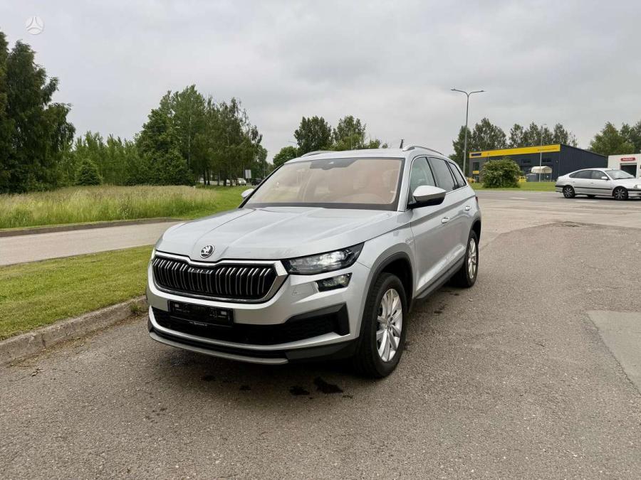 Серый Шкода Kodiaq 2023 в Таураге, объемом двигателя 1.97 л и пробегом 167 тыс. км за 24999 €, фото 3 на AUTOMOTO.COM.LV