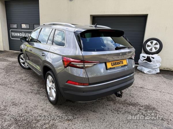 Pelēks Skoda Kodiaq 2023 Pērnava, ar dzinēja tilpumu 2.00 L un nobraukumu 132 tūkst. km par 29990 €, foto 3 vietnē AUTOMOTO.COM.LV