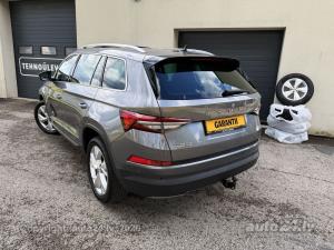 Серый Шкода Kodiaq 2023 в Пярну, объемом двигателя 2.00 л и пробегом 132 тыс. км за 29990 €, фото 4 на AUTOMOTO.COM.LV