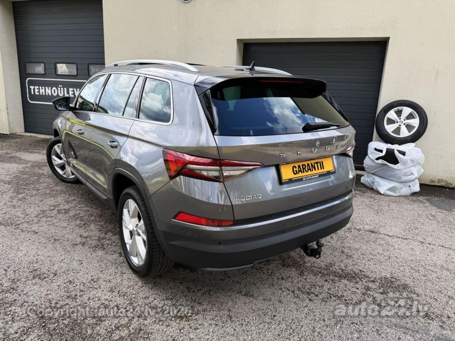 Серый Шкода Kodiaq 2023 в Пярну, объемом двигателя 2.00 л и пробегом 132 тыс. км за 29990 €, фото 4 на AUTOMOTO.COM.LV