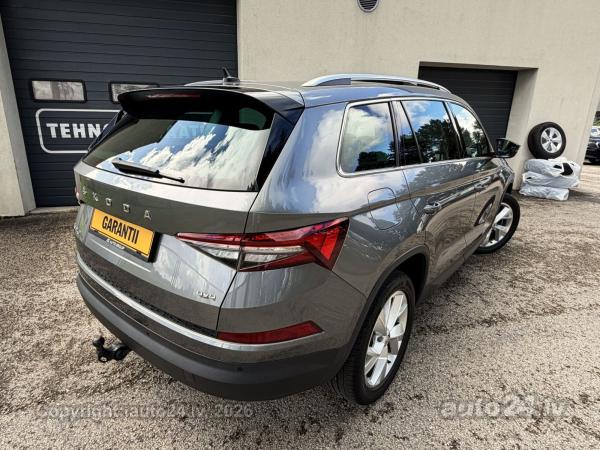 Pelēks Skoda Kodiaq 2023 Pērnava, ar dzinēja tilpumu 2.00 L un nobraukumu 132 tūkst. km par 29990 €, foto 4 vietnē AUTOMOTO.COM.LV