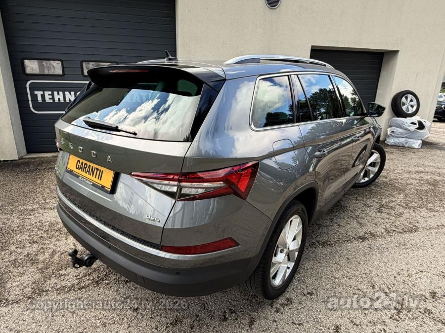 Серый Шкода Kodiaq 2023 в Пярну, объемом двигателя 2.00 л и пробегом 132 тыс. км за 29990 €, фото 5 на AUTOMOTO.COM.LV