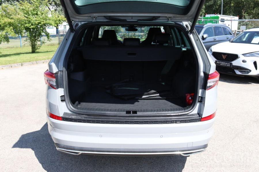 Серый Шкода Kodiaq 2023 в Рига, объемом двигателя 1.50 л и пробегом 119 тыс. км за 26400 €, фото 29 на AUTOMOTO.COM.LV