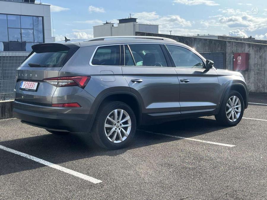 Серый Шкода Kodiaq 2023 в Вильнюс, объемом двигателя 1.97 л и пробегом 213 тыс. км за 23900 €, фото 8 на AUTOMOTO.COM.LV