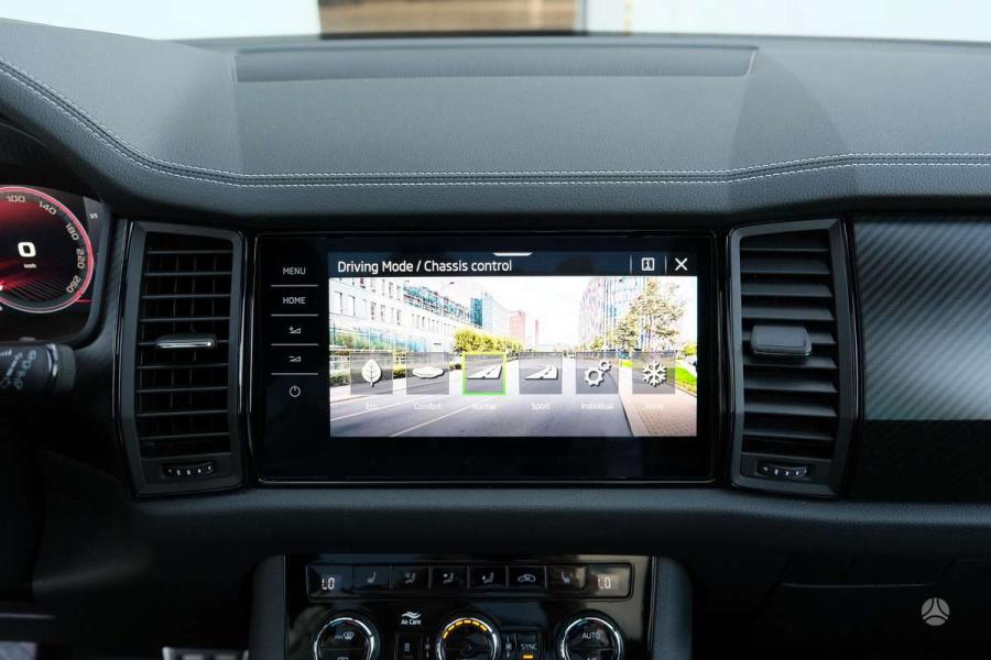 Grey Skoda Kodiaq 2023 in Vilnius, with an engine capacity of 1.97 L and mileage of 122 thousand km for 31900 €, photo 18 on AUTOMOTO.COM.LV