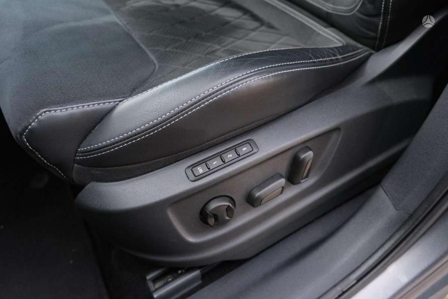 Grey Skoda Kodiaq 2023 in Vilnius, with an engine capacity of 1.97 L and mileage of 122 thousand km for 31900 €, photo 29 on AUTOMOTO.COM.LV