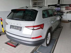 Серый Шкода Kodiaq 2023 в Каунас, объемом двигателя 1.97 л и пробегом 140 тыс. км за 23999 €, фото 5 на AUTOMOTO.COM.LV