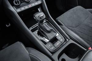 Серый Шкода Kodiaq 2023 в Марупе, объемом двигателя 2.00 л и пробегом 143 тыс. км за 31700 €, фото 25 на AUTOMOTO.COM.LV