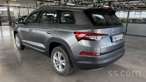 Pelēks Skoda Kodiaq 2023 Rīga, ar dzinēja tilpumu 2.00 L un nobraukumu 61 tūkst. km par 27900 €, foto 4 vietnē AUTOMOTO.COM.LV