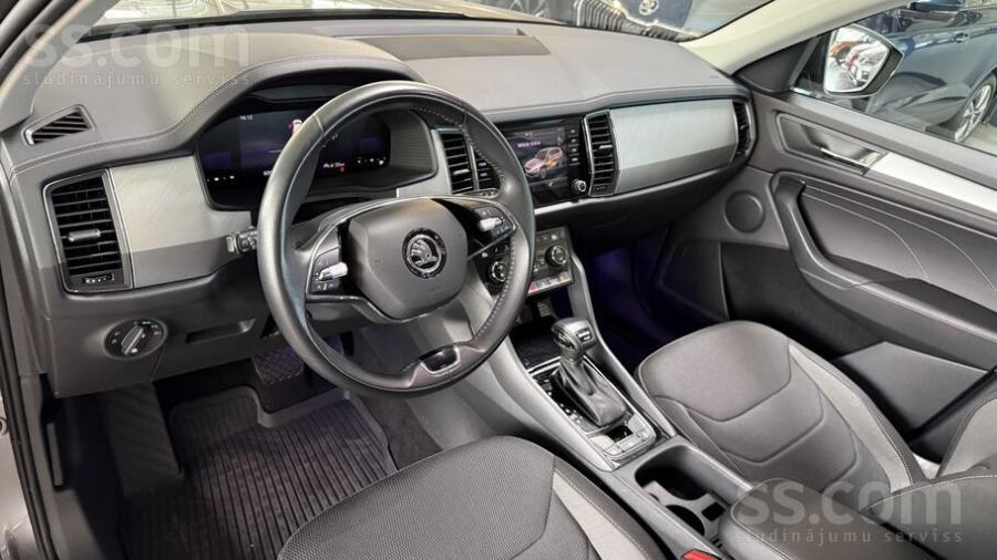Pelēks Skoda Kodiaq 2023 Rīga, ar dzinēja tilpumu 2.00 L un nobraukumu 61 tūkst. km par 27900 €, foto 11 vietnē AUTOMOTO.COM.LV