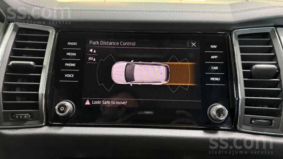Серый Шкода Kodiaq 2023 в Рига, объемом двигателя 2.00 л и пробегом 61 тыс. км за 27900 €, фото 21 на AUTOMOTO.COM.LV