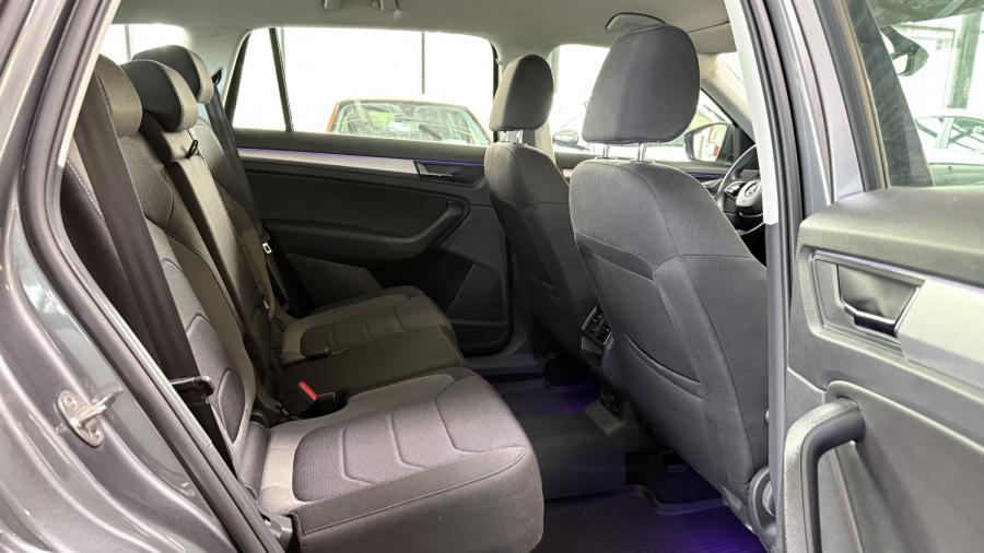 Grey Skoda Kodiaq 2023 in Riga, with an engine capacity of 2.00 L and mileage of 61 thousand km for 27900 €, photo 13 on AUTOMOTO.COM.LV