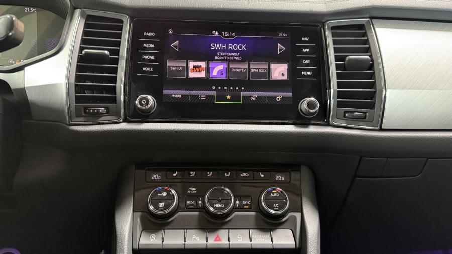 Grey Skoda Kodiaq 2023 in Riga, with an engine capacity of 2.00 L and mileage of 61 thousand km for 27900 €, photo 19 on AUTOMOTO.COM.LV