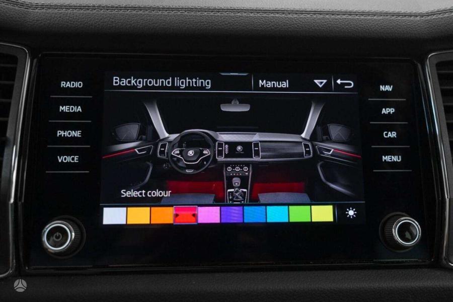 Серый Шкода Kodiaq 2023 в Вильнюс, объемом двигателя 2.00 л и пробегом 153 тыс. км за 29000 €, фото 15 на AUTOMOTO.COM.LV