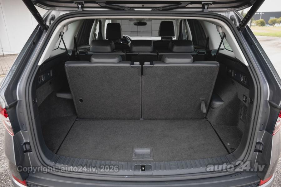 Pelēks Skoda Kodiaq 2023 Tartu, ar dzinēja tilpumu 2.00 L un nobraukumu 192 tūkst. km par 24990 €, foto 54 vietnē AUTOMOTO.COM.LV