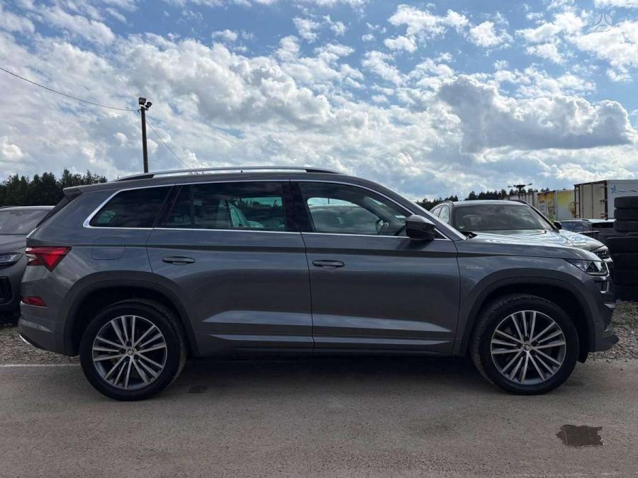 Pelēks Skoda Kodiaq 2023 Viļņa, ar dzinēja tilpumu 1.97 L un nobraukumu 197 tūkst. km par 25800 €, foto 7 vietnē AUTOMOTO.COM.LV