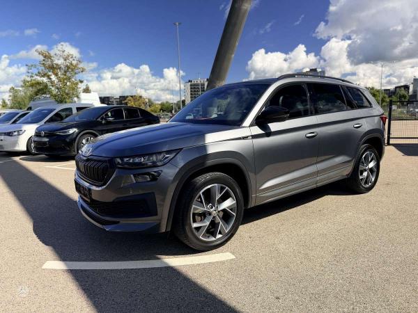 Шкода Kodiaq 2023 в Вильнюс на AUTOMOTO.COM.LV Серый Шкода Kodiaq 2023 в Вильнюс, объемом двигателя 1.97 л и пробегом 156 тыс. км за 28000 €, фото 1 на AUTOMOTO.COM.LV