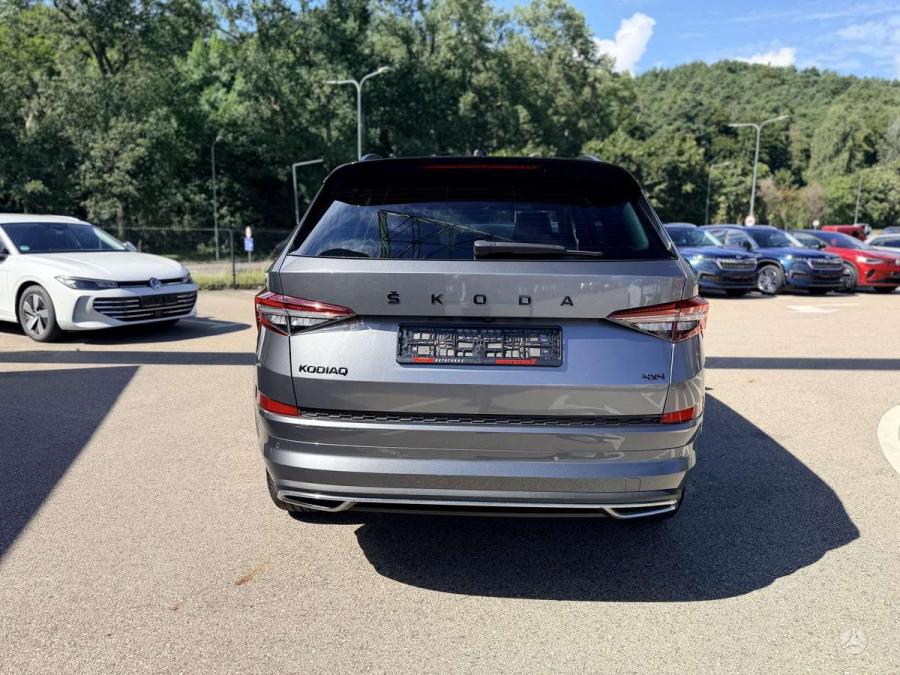 Серый Шкода Kodiaq 2023 в Вильнюс, объемом двигателя 1.97 л и пробегом 156 тыс. км за 28000 €, фото 6 на AUTOMOTO.COM.LV