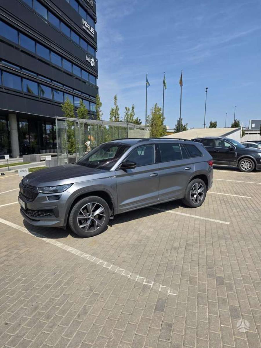 Серый Шкода Kodiaq 2023 в Каунас, объемом двигателя 1.97 л и пробегом 127 тыс. км за 26000 €, фото 1 на AUTOMOTO.COM.LV