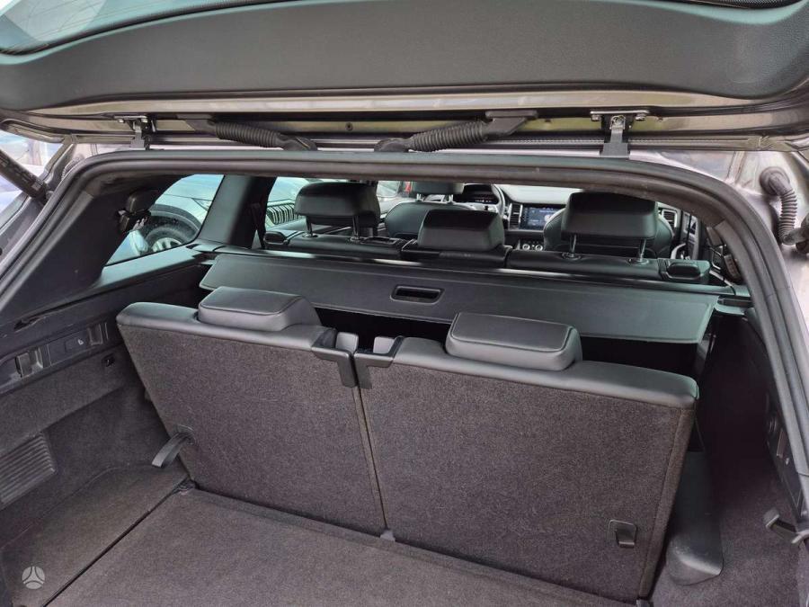 Grey Skoda Kodiaq 2023 in Siauliai, with an engine capacity of 1.98 L and mileage of 169 thousand km for 29900 €, photo 9 on AUTOMOTO.COM.LV